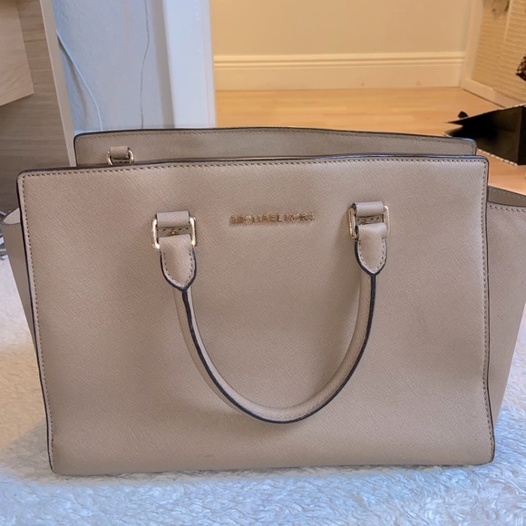Bags | Tan Michael Kors Purse | Poshmark